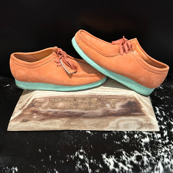 Clarks | Shoes | Clark Wallabee Coral | Poshmark
